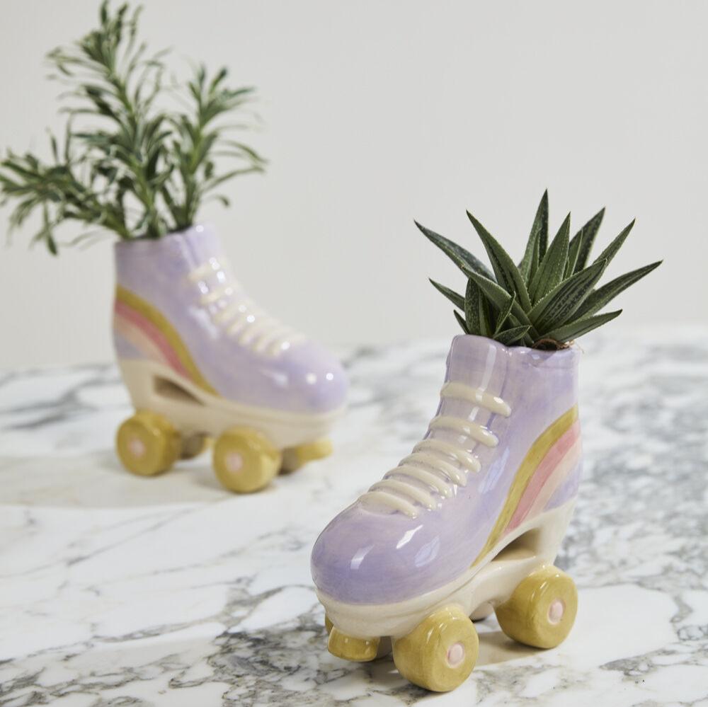 Rollerskate Planter – Candlestock