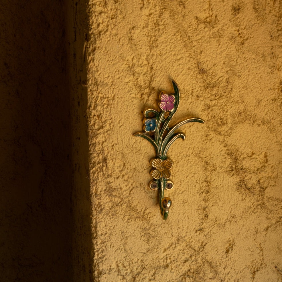 Floral Ivy Wall Hook - Recycled Brass – Candlestock