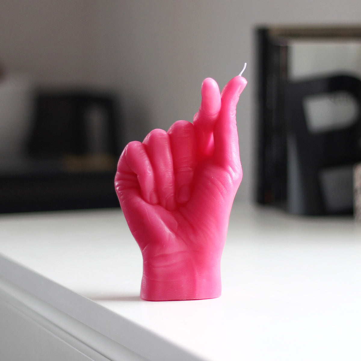 "Finger Hearts" Candle Hand – Candlestock